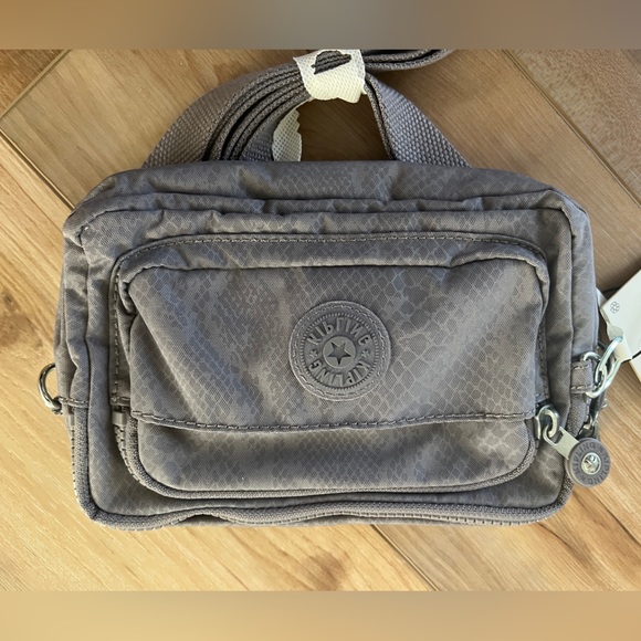 Kipling | Bags | Nwt Kipling Rip Stop Travel Bag With Shoulder Straps ...